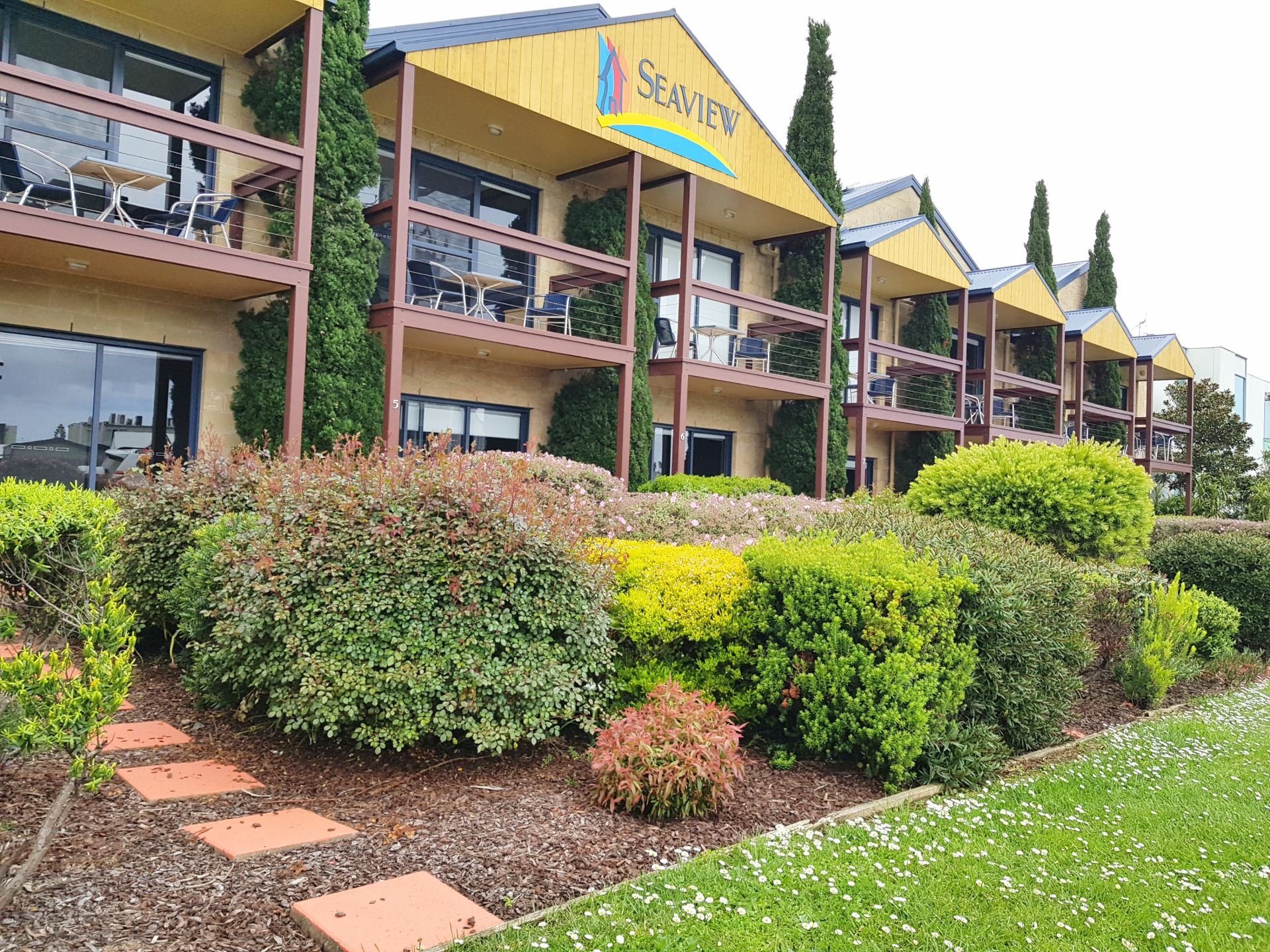 BEACHSIDE LEASEHOLD MOTEL FOR SALE - VIC in Regional Victoria VIC ...