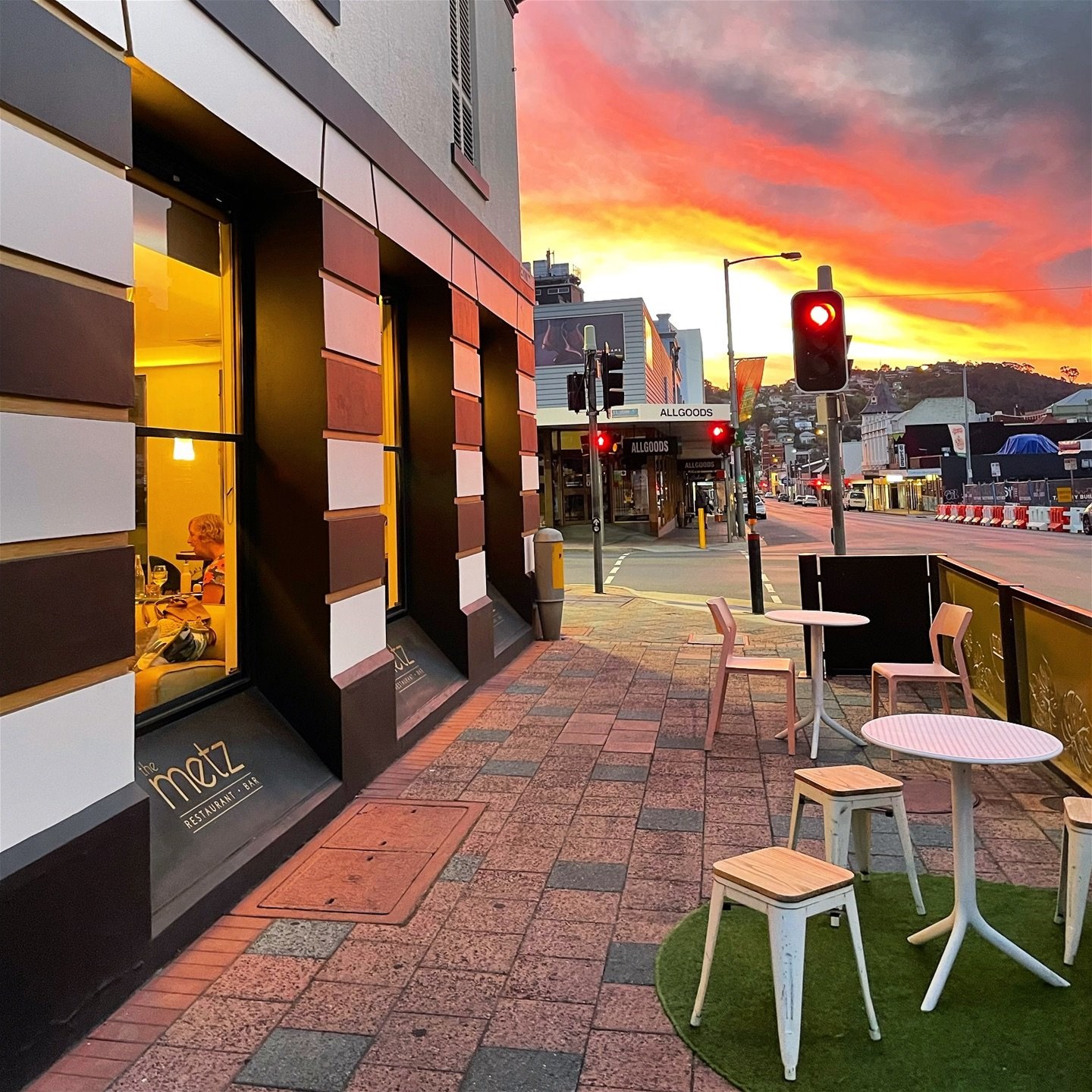 The Metz Restaurant & Bar - prime CBD location - long lease in ...