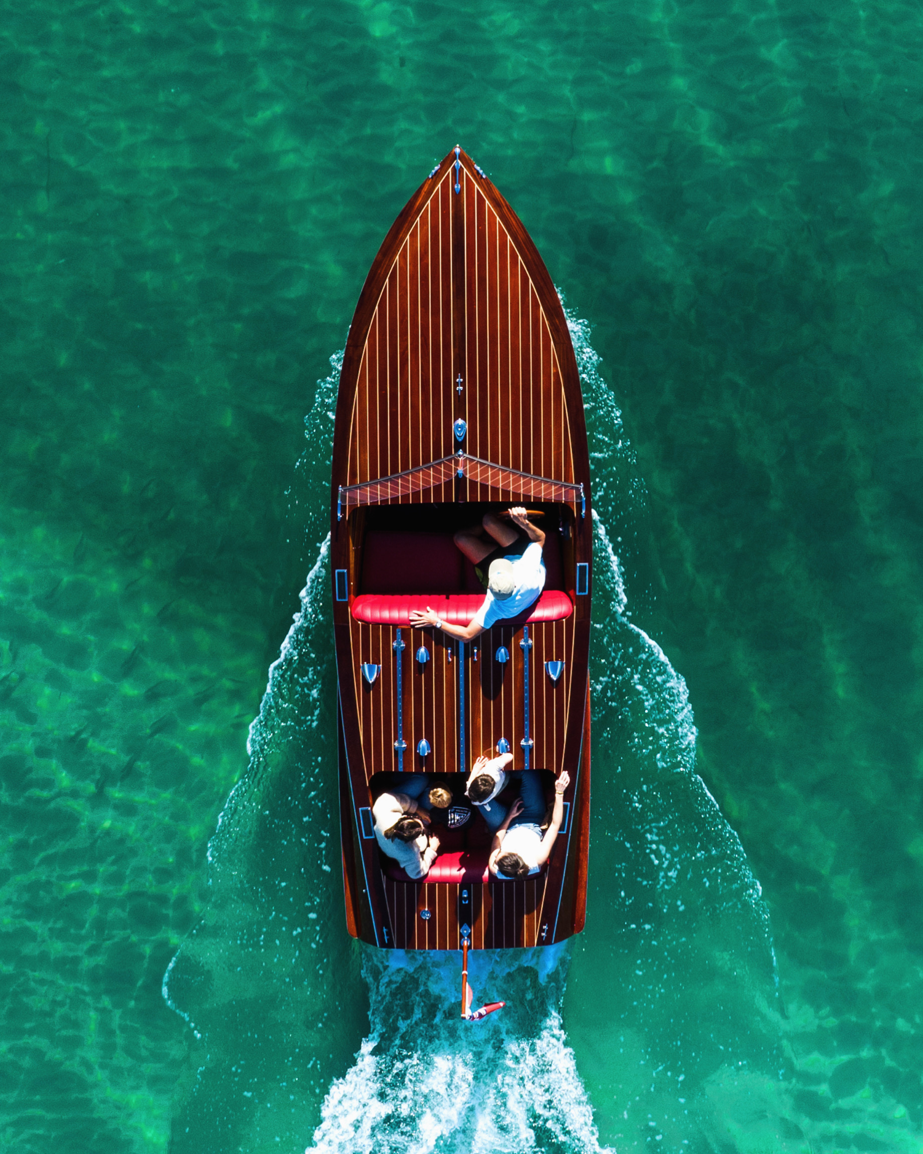 Well established rare Noosa Boat business for sale, don't let this sail ...