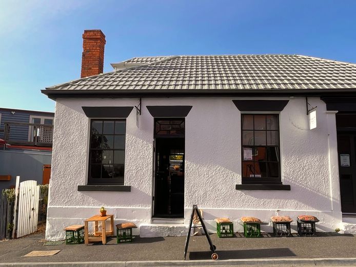 Busy Battery Point Cafe / +$10,000 per week / Prime Location in Battery ...