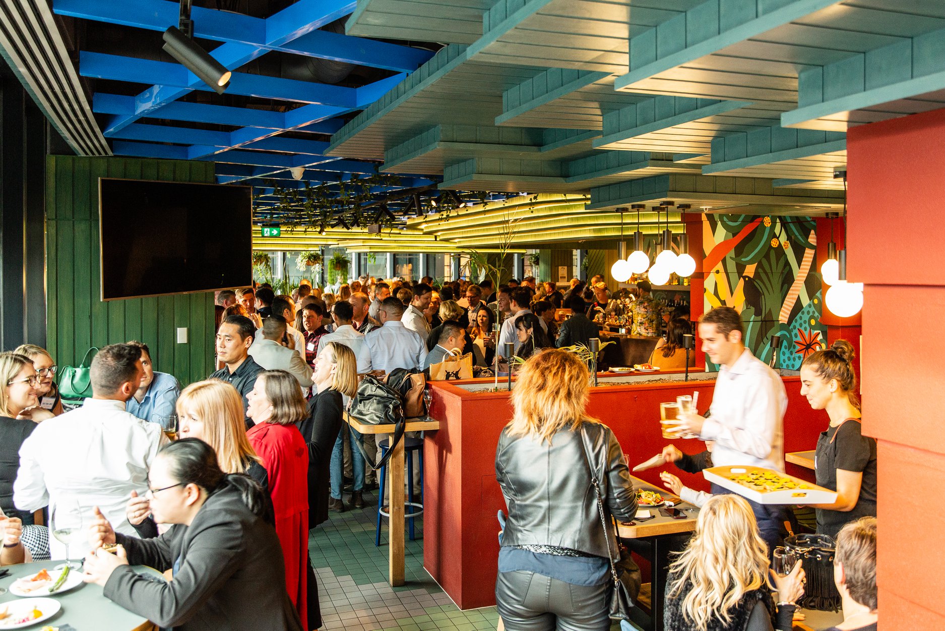 ICONIC HIGHTAIL PUB, BAR, & GRILL IN MELBOURNE CITY CENTRE – DOCKLANDS ...