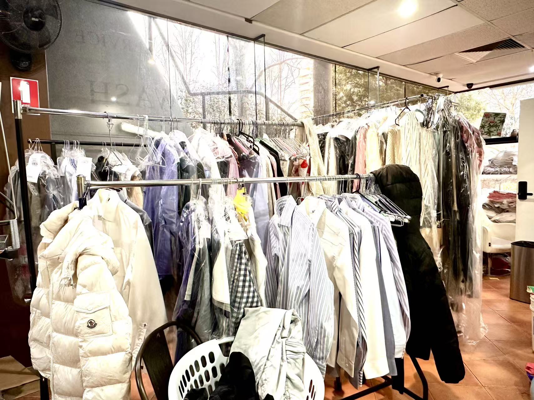 High-Profit St Kilda Road Dry & Laundry Approx. $25K-$27K Monthly｜Long ...
